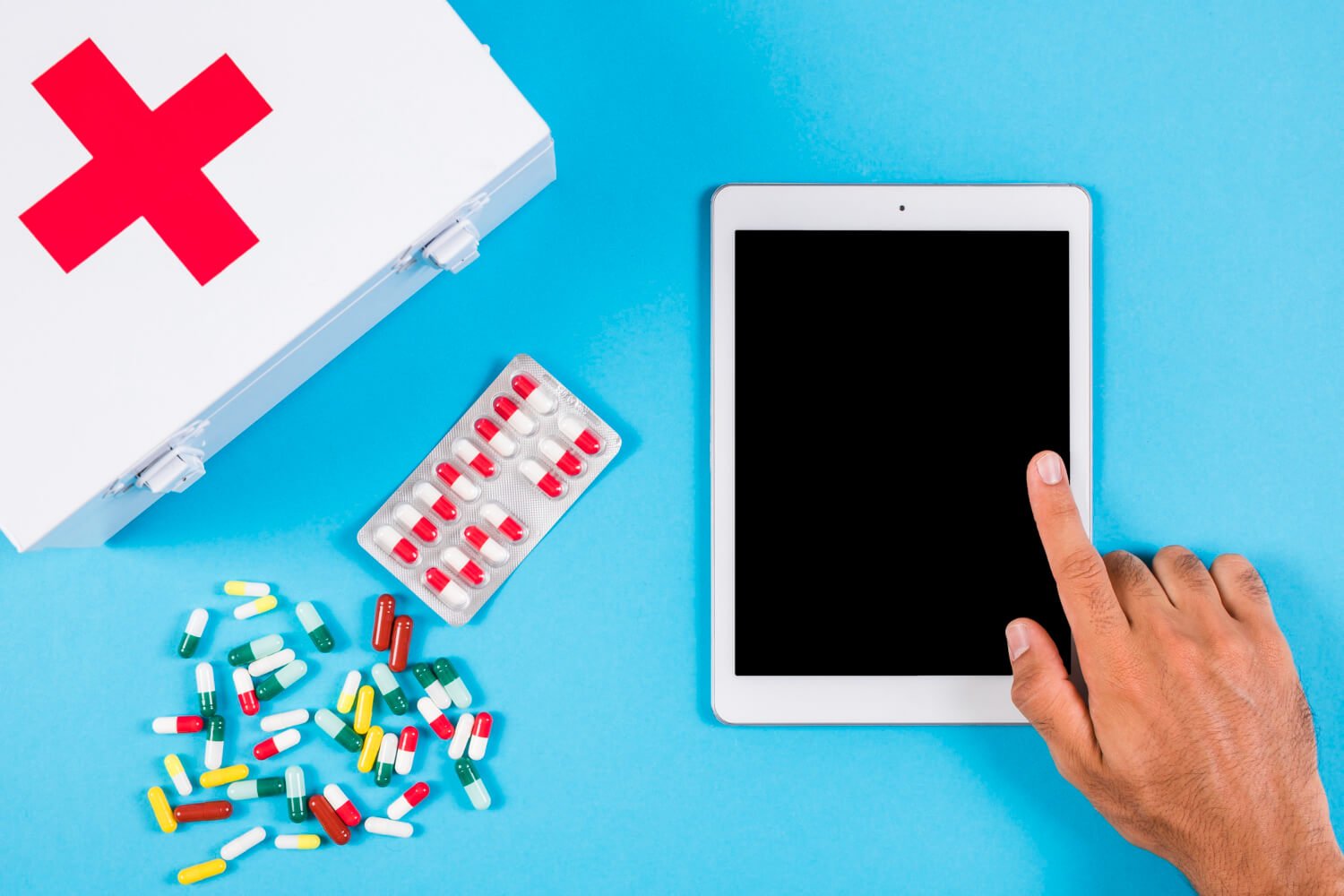 Automated Pill Reminder vs Pill Boxes: Best for Medication Adherence